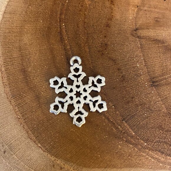 James Avery | Jewelry | James Avery Dutch Snowflake Sterling Silver ...